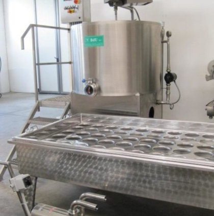 MINI-CASEIFICIO 500 LT SU PEDANA - BDU